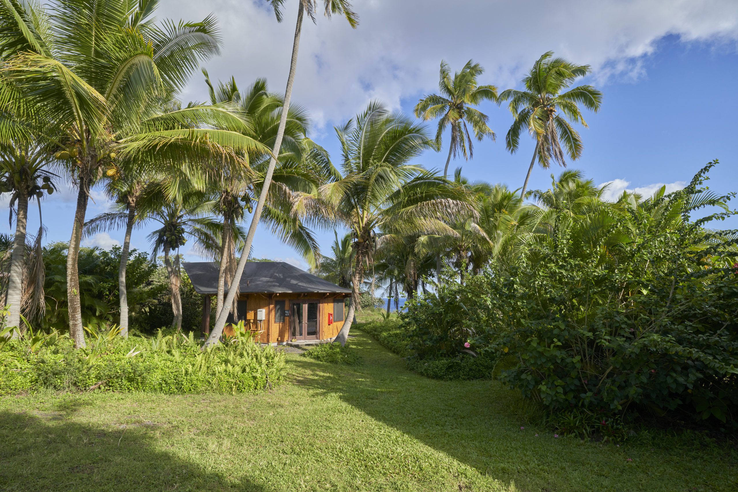 Kalani Big Island Lodging And Community Center